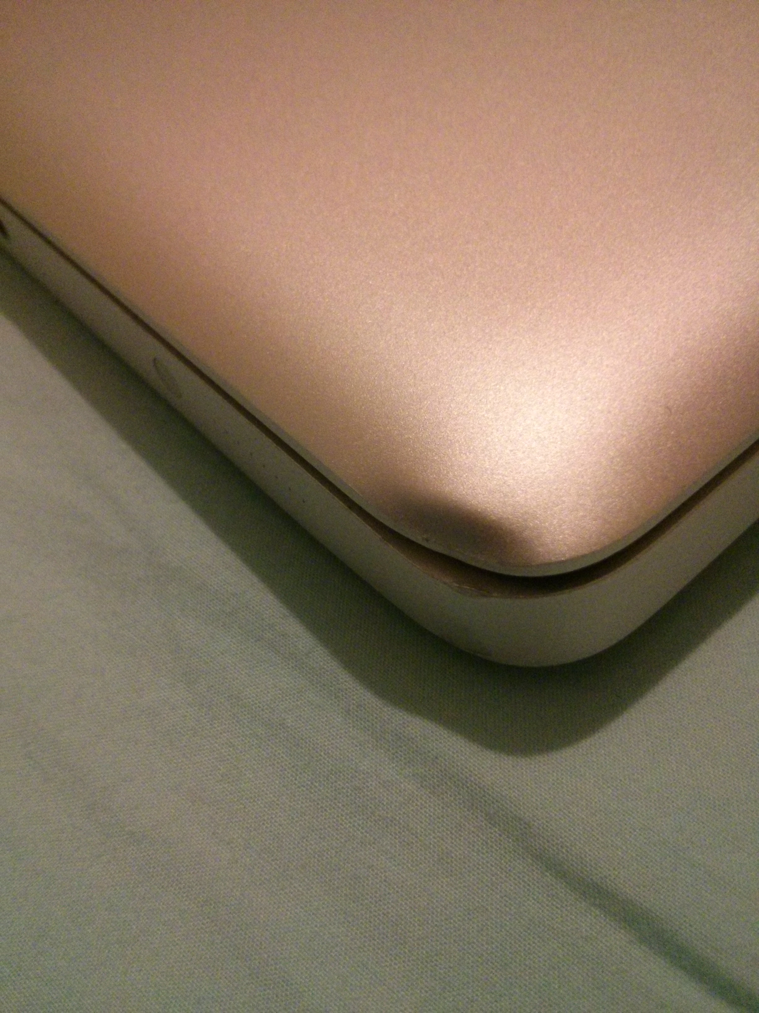 Dropped my macbook pro.... : r/mac