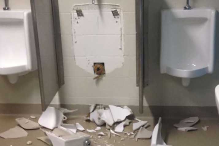 Broken urinal brings SM East's 'Club Baño' to a close