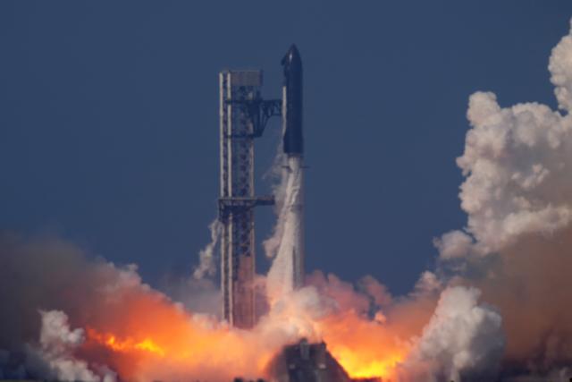 SpaceX launches its biggest, most beefed-up Starship yet on a test ...