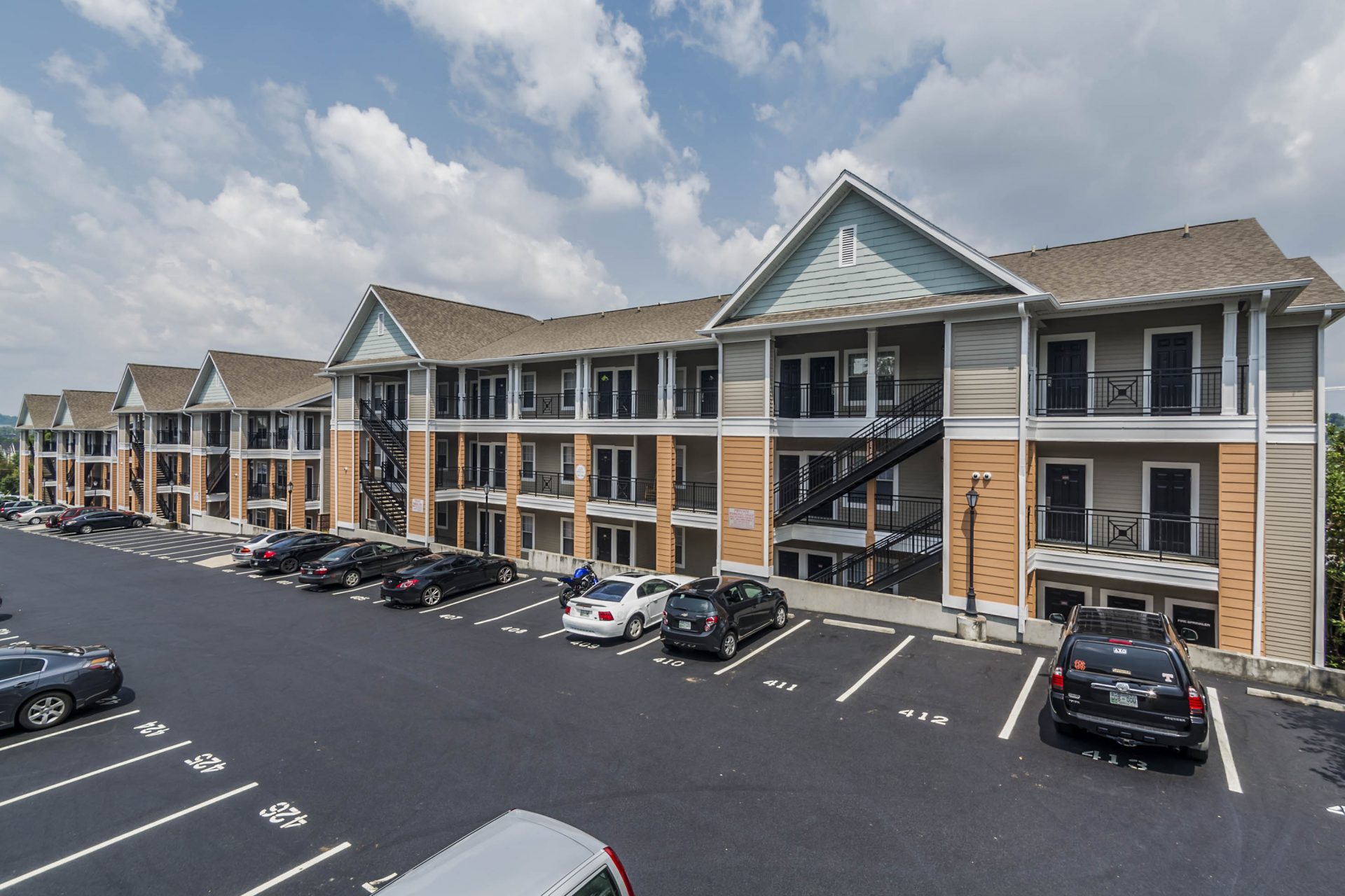 Commons at Knoxville: Off-Campus Student Housing | Knoxville, Tennessee