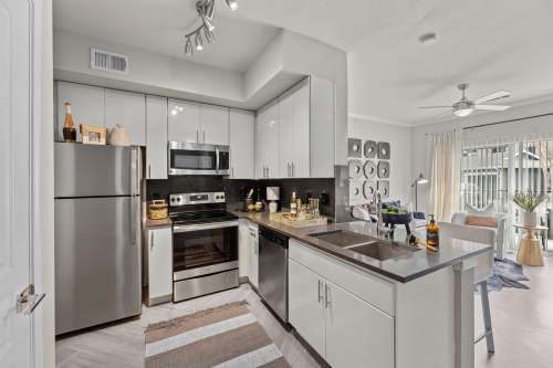 The Block On 28th | Austin TX Apartments For Rent