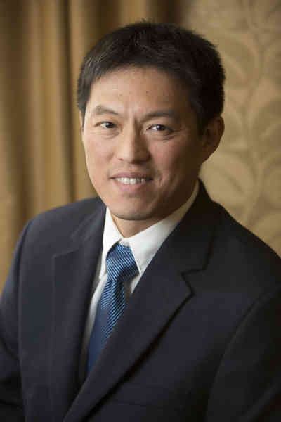 Moving Forward: John Lin, M.D. - Reeve Foundation