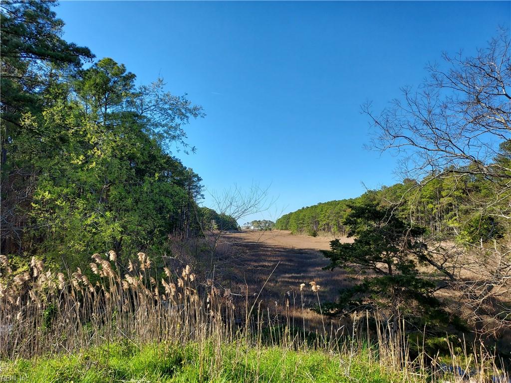 27 Dandy Point Road Hampton VA 23664 - Liz Moore and Associates