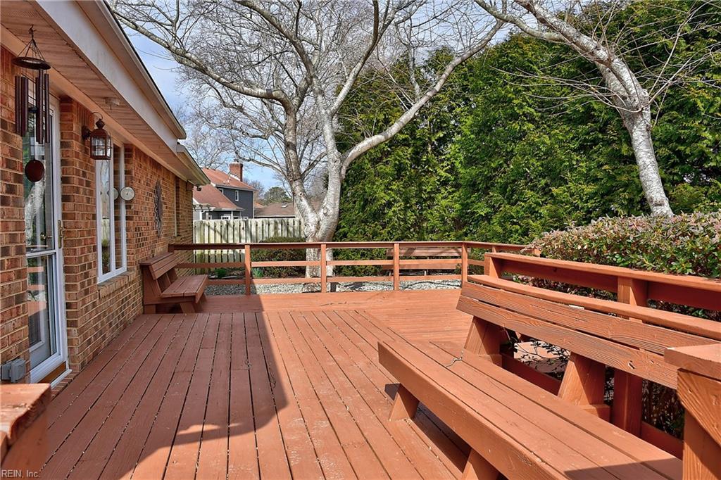 960 Old Cutler Rd - Liz Moore and Associates