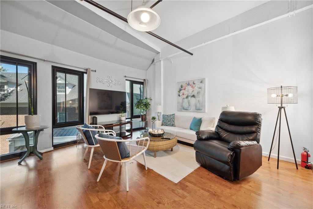 415 Saint Pauls Blvd - Liz Moore and Associates