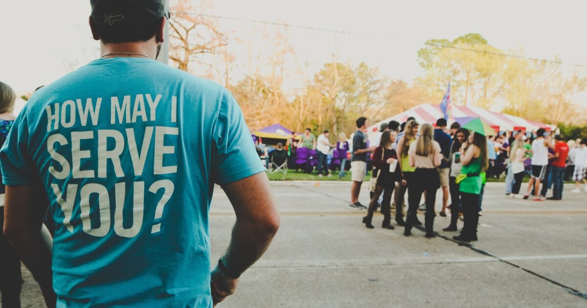 Service: A Practical Guide - Adele Calhoun | Renovaré