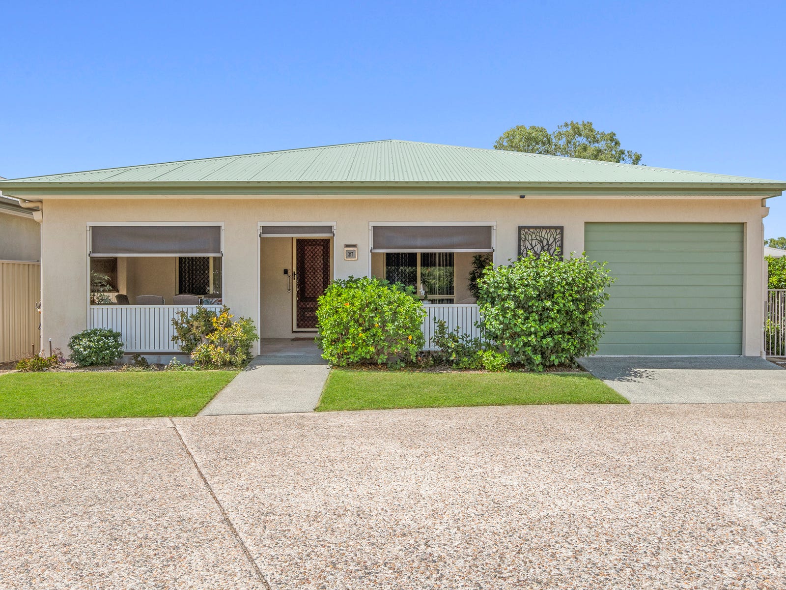 Retirement Living For Sale Eagleby Qld 4207