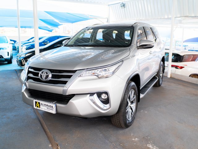 HILUX SW4 2020 - Alvorada Veículos