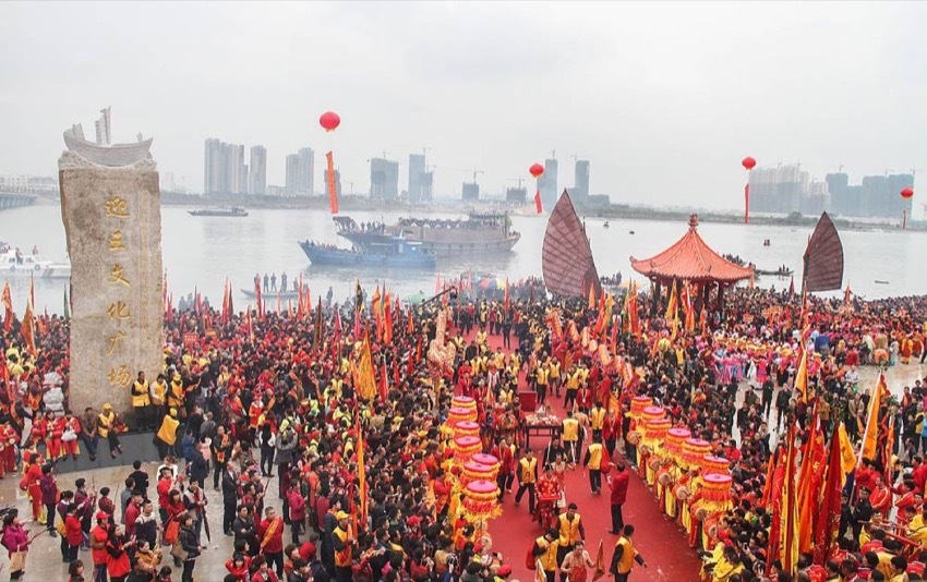 ¿Qué tienen en común las Fallas y el Ong Chun/Wangchuan/Wangkang?