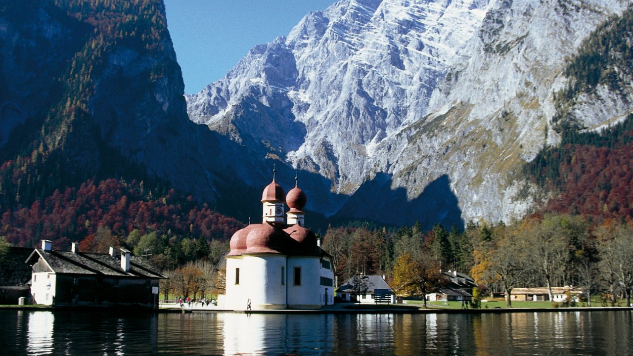 Private Tour to Lake Chiemsee - Salzburg City Tours