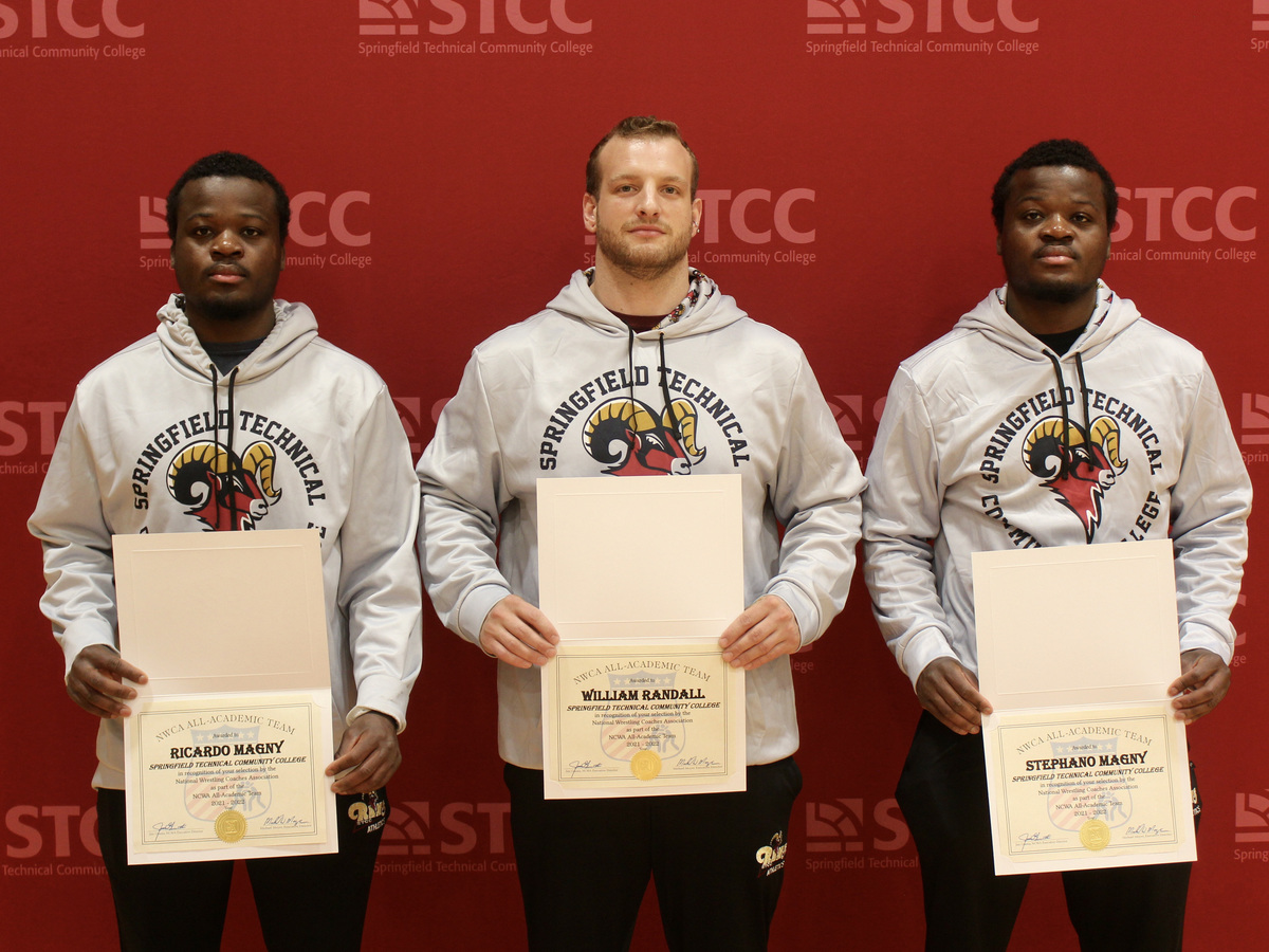3 STCC wrestlers recognized for academic excellence