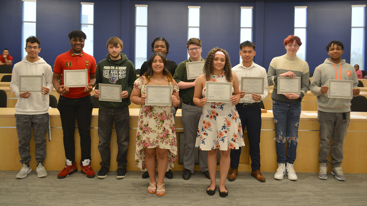 Early College Advanced Manufacturing Grads Honored at Goodwin