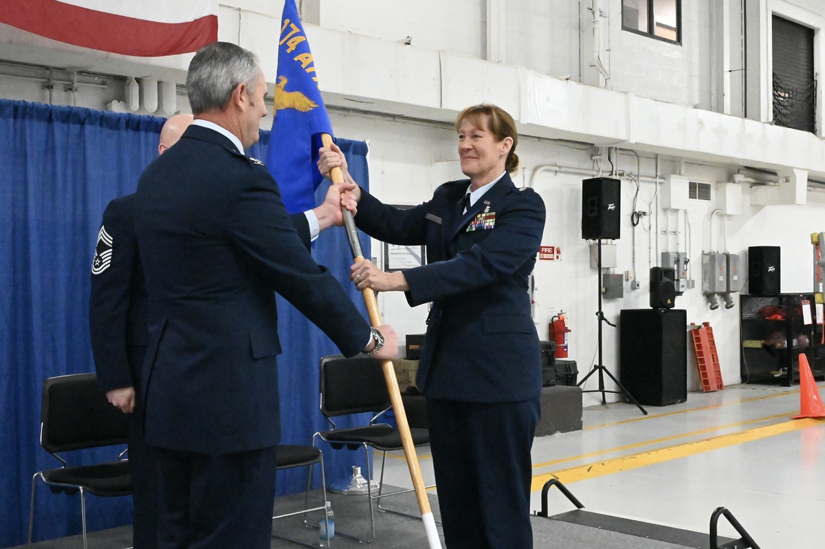 174th Attack Wing medical group gets new commander during Dec. 3 ceremony