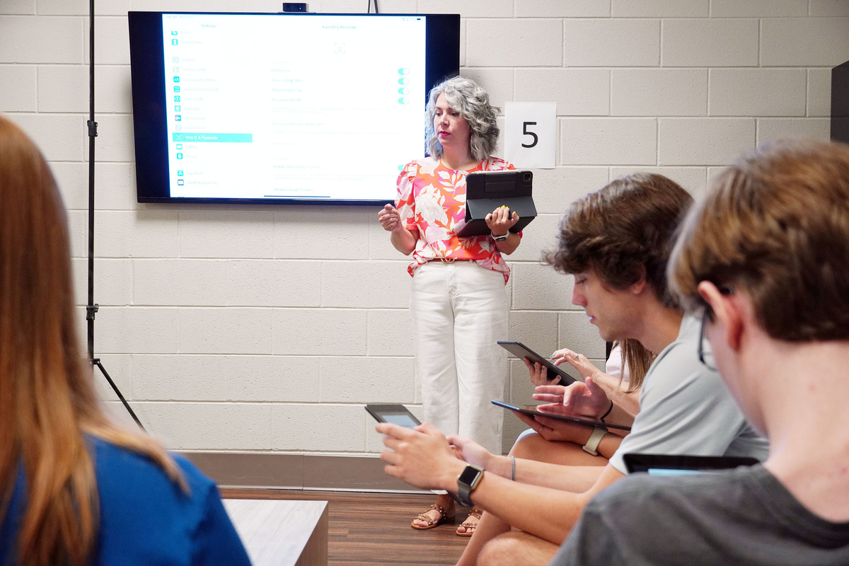 NEMCC schedules iPad pick up dates for students