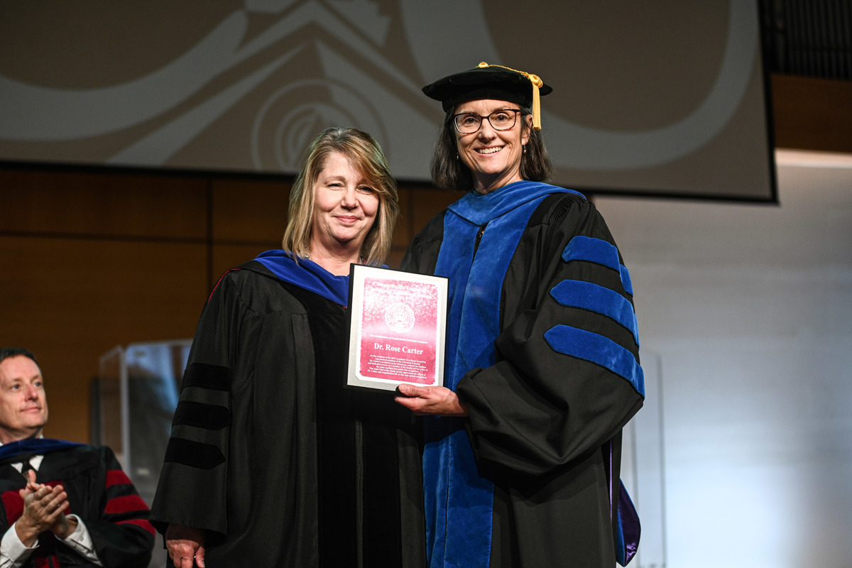 Dr. Rose Carter named Campbellsville University 2025 Non-Tenured Faculty of the Year
