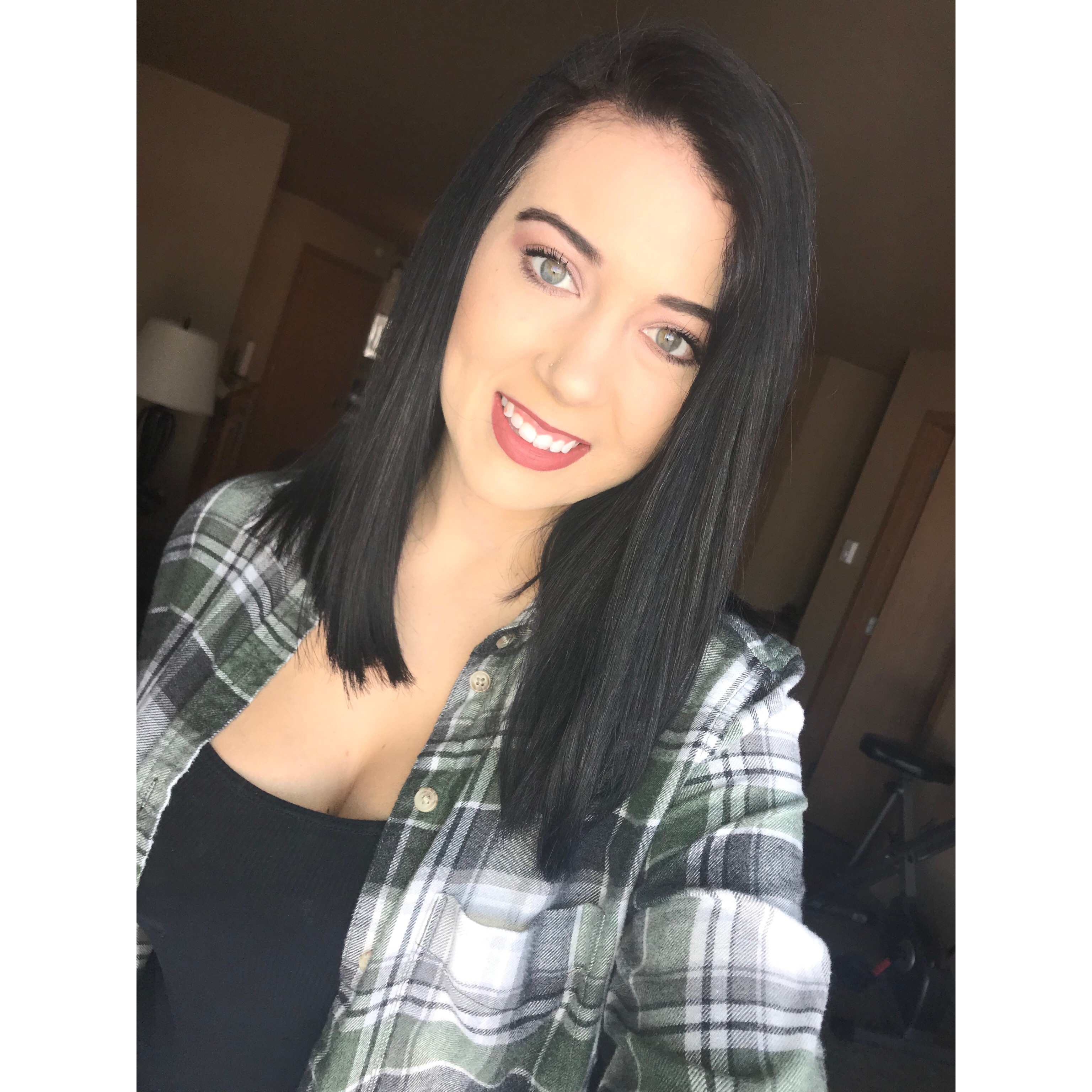 Ashlee Holcomb