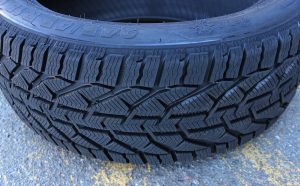 Understanding the Basics of Tubeless Tires - RNR Tire Express