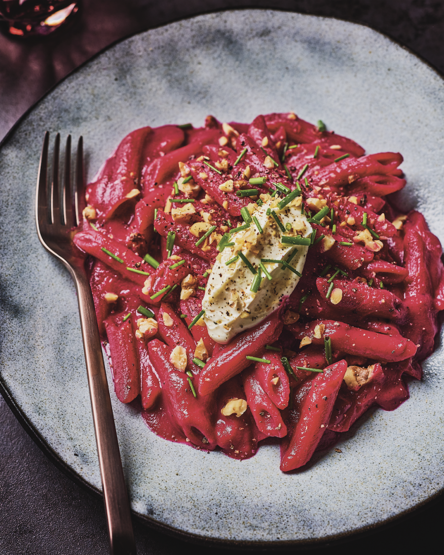 Pâtes aux betteraves rôties, noix de Grenoble et mascarpone