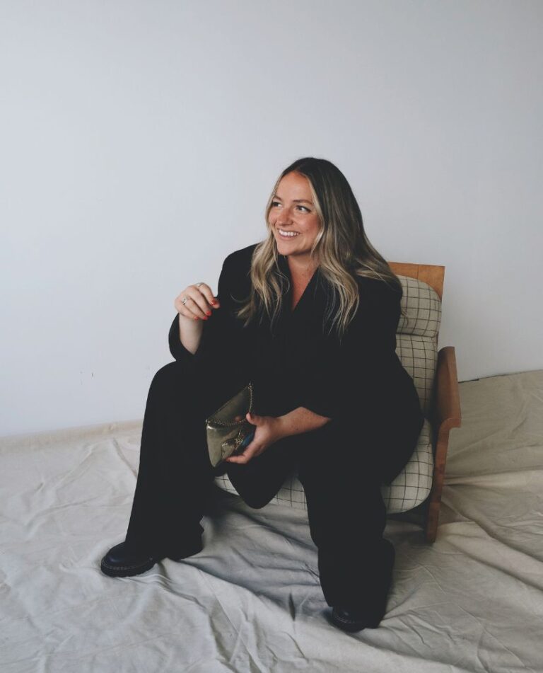 Dans la garde-robe de Allison Forbes