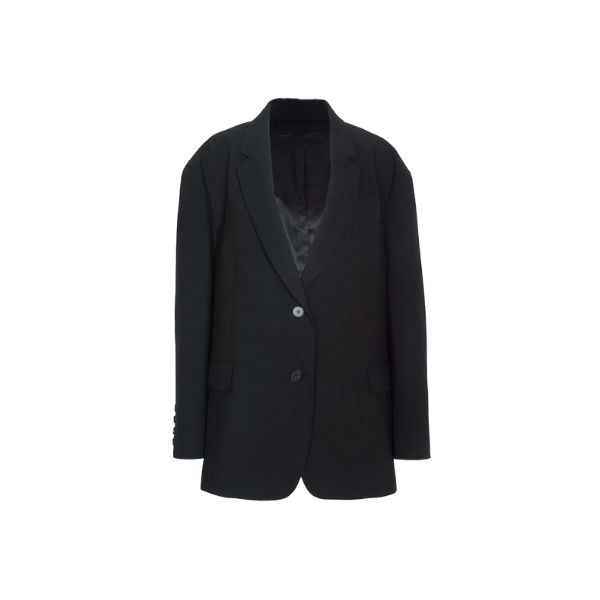 Dans la garde-robe de Allison Forbes