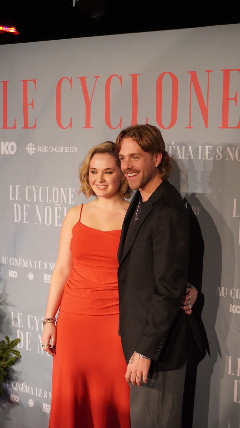 Tapis rouge du film Le cyclone de Noël avec Véronique Cloutier