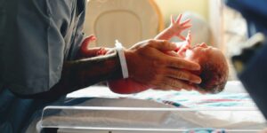 Bébé en route ? Voici tout ce qu’il faut savoir sur le RQAP