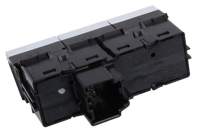 2019-2021 GM Black Passenger Side Instrument Panel Center Accessory ...