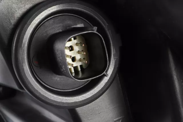 2018-2021 Chevrolet Traverse Passenger Side Headlamp 84887858 GM ...