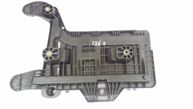 2005-2018 Volkswagen Battery Tray 1KM-915-333 | VW Parts Online