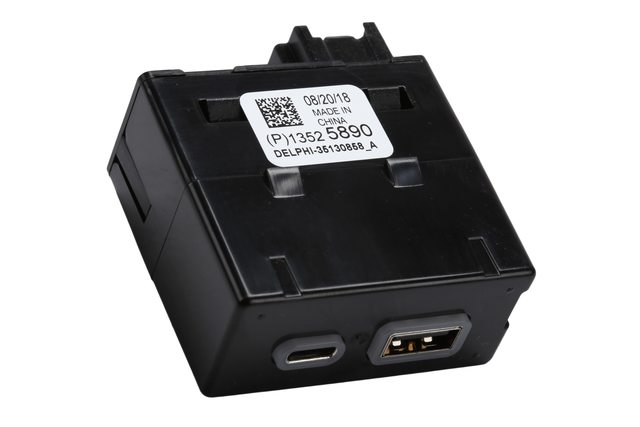 2019-2020 Cadillac XT4 Black Dual Port Charging Receptacle 13525890 ...