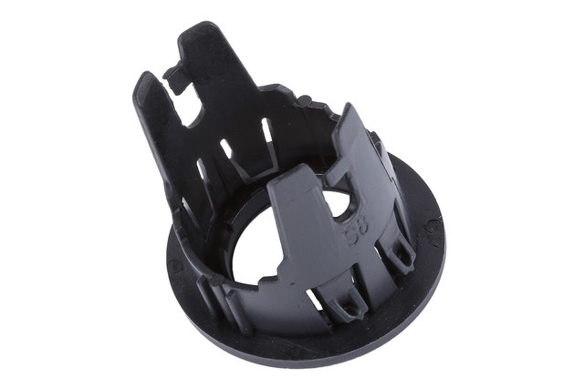 2019-2023 GM Parking Aid Sensor Bracket 84695397 | Auto Parts Express