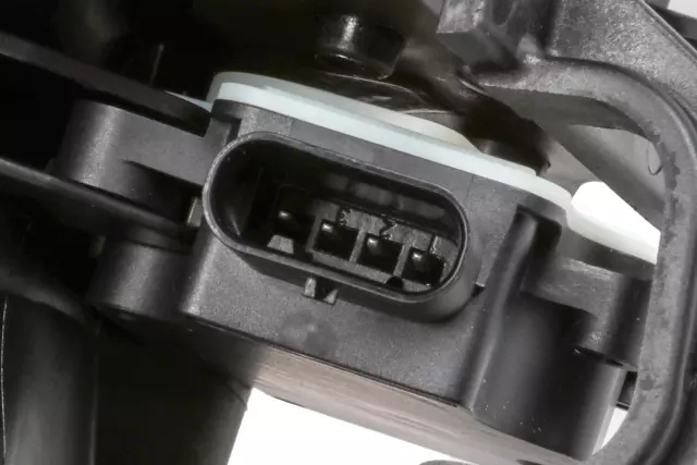 2014-2015 Cadillac CTS Front Bumper Shutter 23152496 GM | GMPartsDirect.com