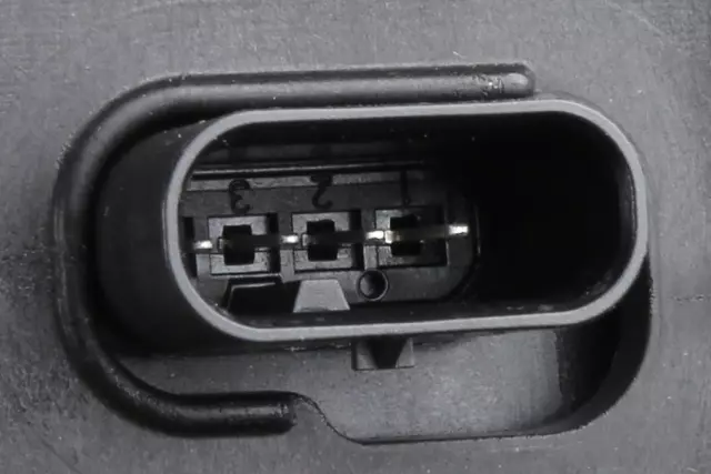 2016-2019 GM Front Bumper Shutter 23335171 GM | GMPartsDirect.com