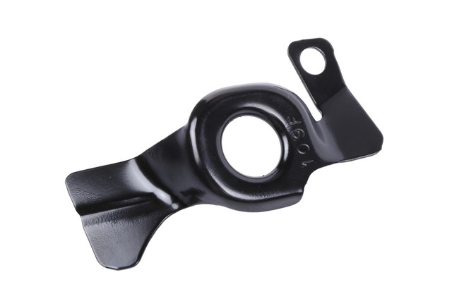 2017-2019 Buick LaCrosse Front Passenger Side Wheelhouse Panel Bracket ...