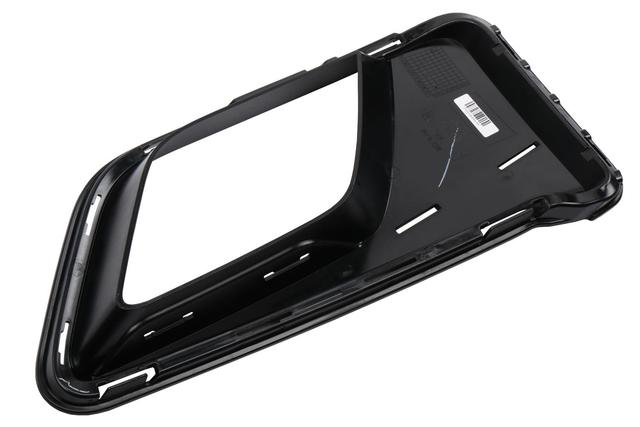 84277493 - Front Passenger Side Fog Lamp Bezel 2018-2023 Chevrolet ...