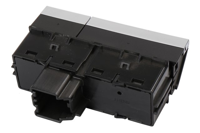 2019-2022 GM Black Passenger Side Instrument Panel Center Accessory ...