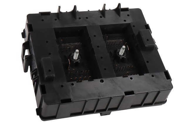 Body Wiring Harness Junction Block 84816382 | GMPartsDirect.com