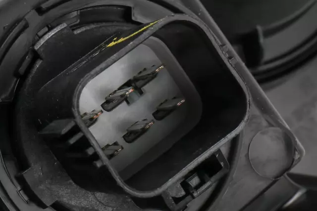 2013-2017 Chevrolet Traverse Passenger Side Headlamp 84262932 GM ...