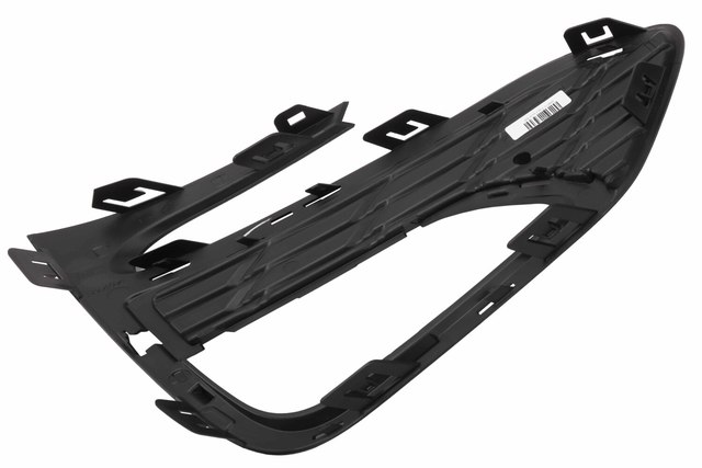 84095937 - Black Passenger Side Front Fog Lamp Bezel 2016-2018 ...