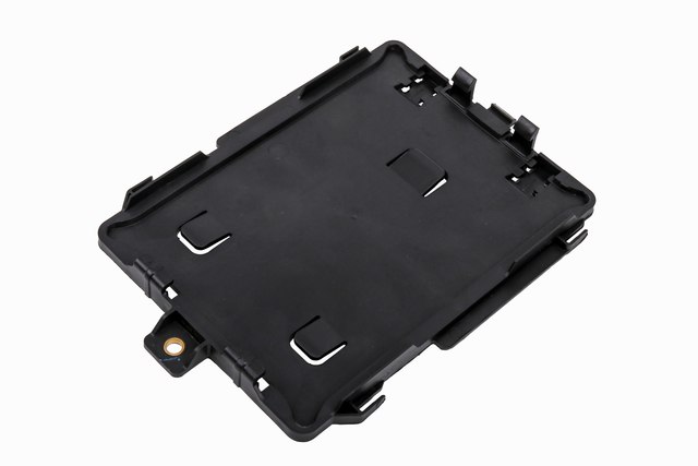2010-2017 GM Engine Control Module Bracket Bracket 20853316 ...
