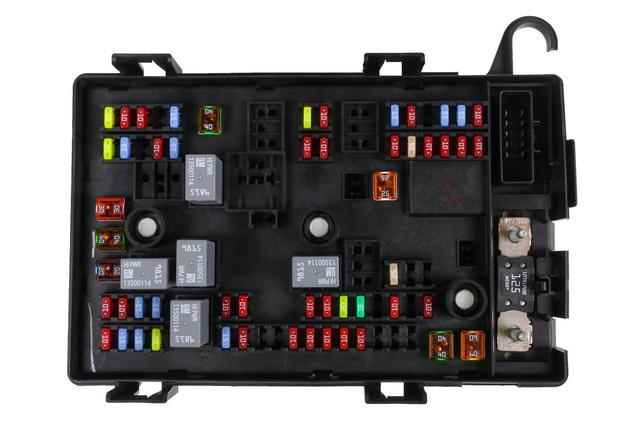 2017-2020 GM Engine Wiring Harness Junction Block 84184429 ...