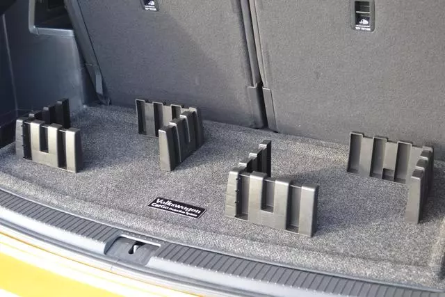 Volkswagen cargo blocks store