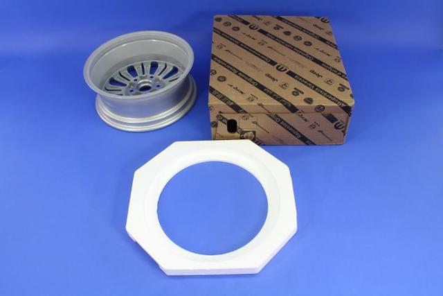 Wheels, Tires and Hardware for 2014 Chrysler Town & Country | Mopar Parts