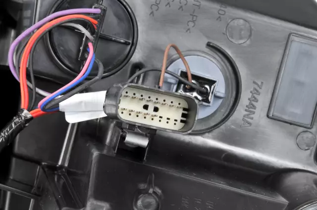 2013-2017 Buick Enclave Passenger Side Headlamp Assembly 84026397 GM ...