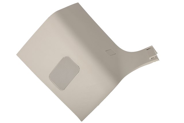 23260144 GM Shale Driver Side Body Rear Corner Upper Garnish Molding ...