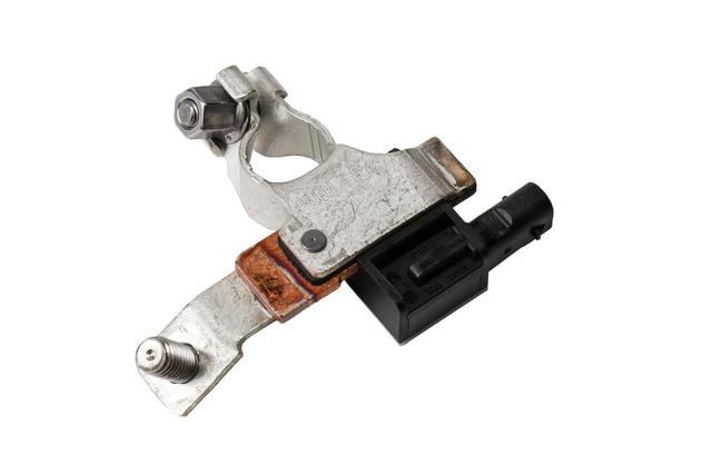 2016-2018 GM Battery Sensor 13599060 | QuirkParts