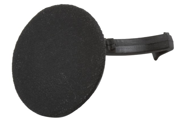 2013-2017 GM Anthracite Tail Lamp Access Hole Cover 23141850 ...