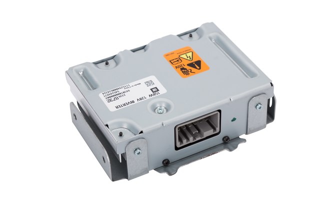 2013-2020 GM Accessory AC and DC Power Control Module 23368732 | QuirkParts