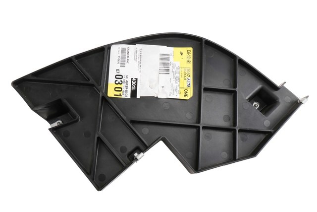 2007-2014 Cadillac GM 10376178 Passenger Side Front Bumper Outer Front ...