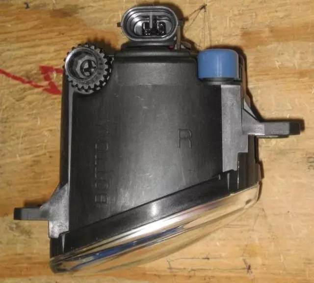 81210-0D042 - Fog Lamp Assembly - 2006-2014 Toyota | Lithia Toyota Parts